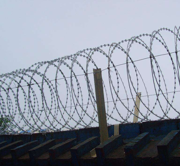Razor Wire - Buy High Security Razor Wire For Outdoor, High Security ...